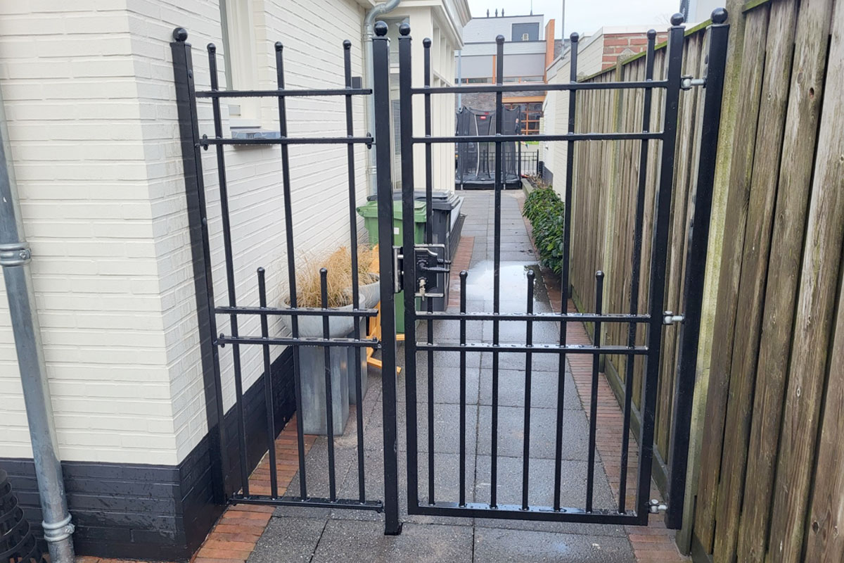 Sierhekwerk met vierkante spijlen